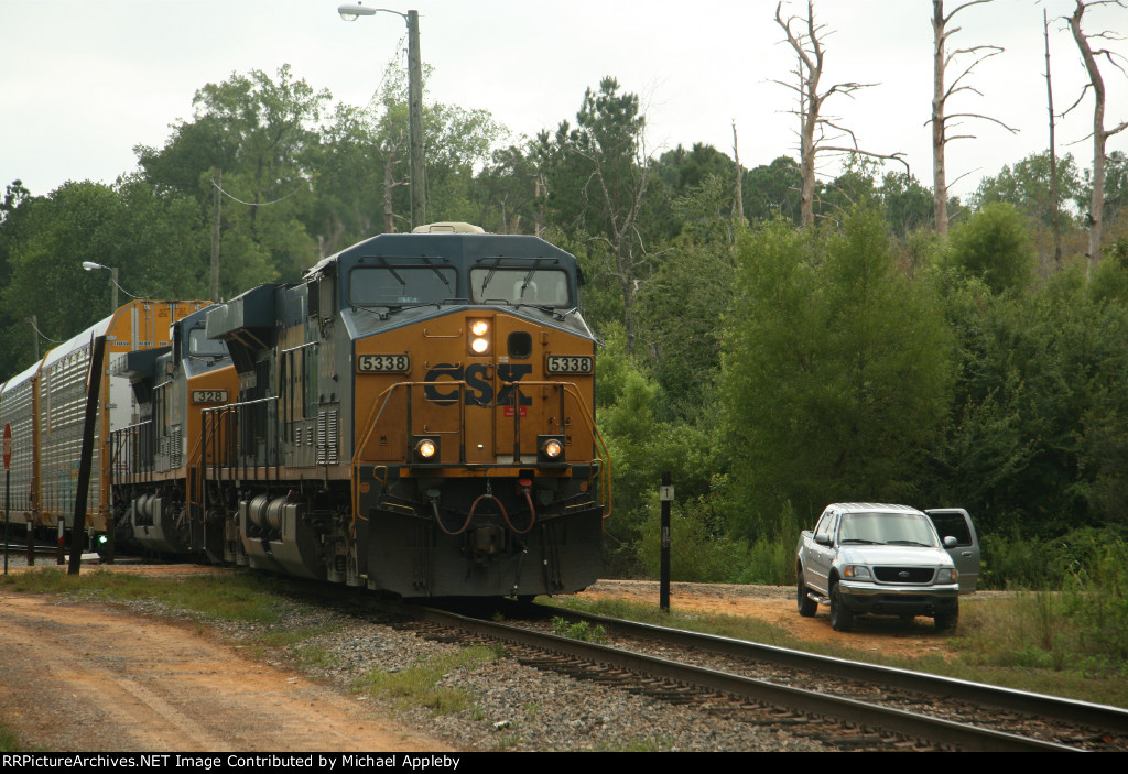 CSXT 328 trailing 5338